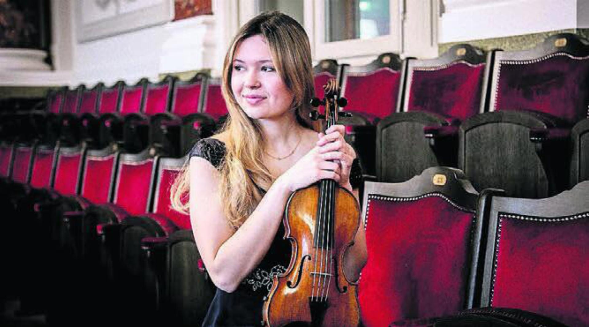 Mit Anna Naomi Schultsz kommt eine junge Basler Geigerin nach Muri ...