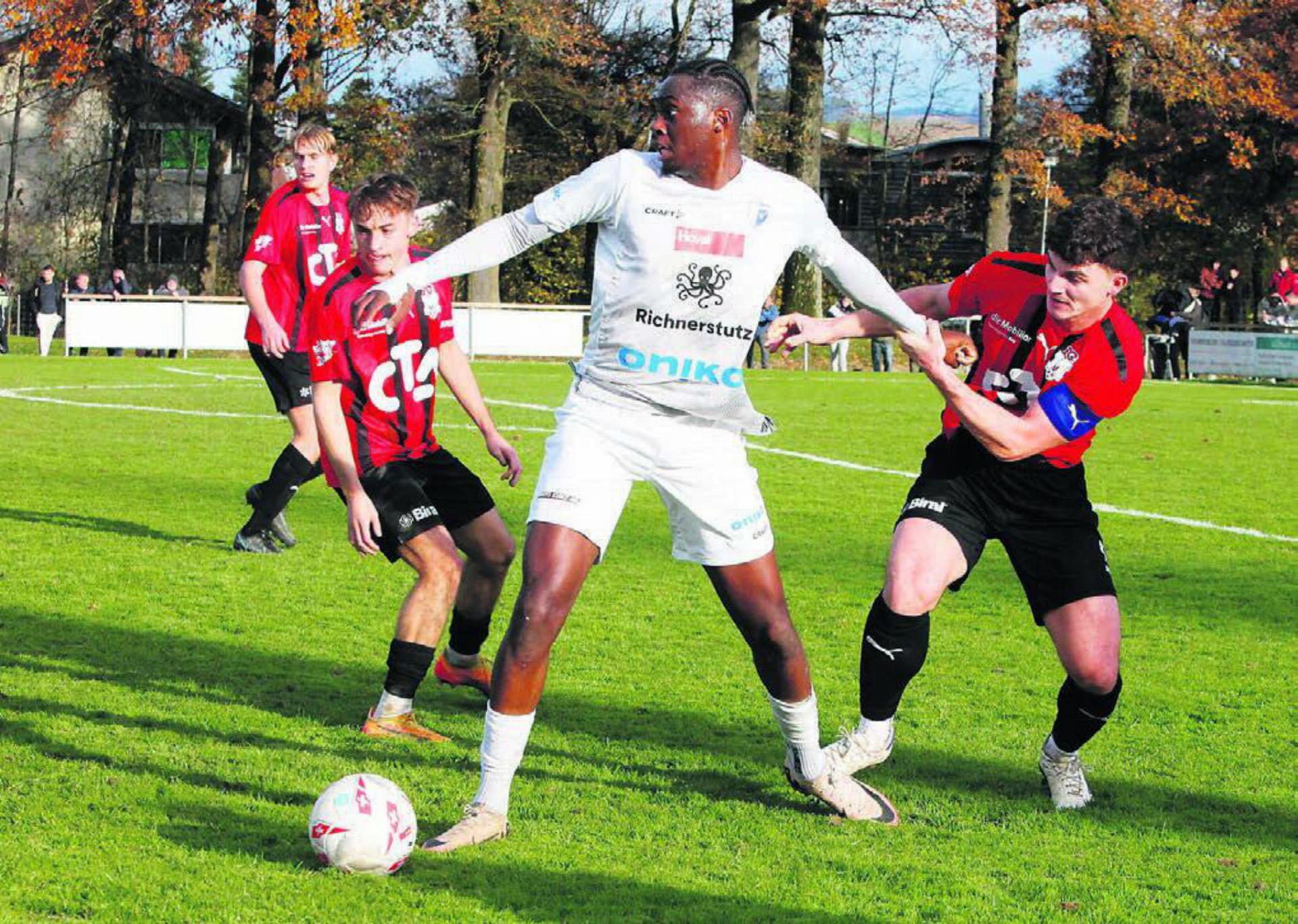 Nathan Kisisa kann von den Münsingern nicht gestoppt werden. Der ...